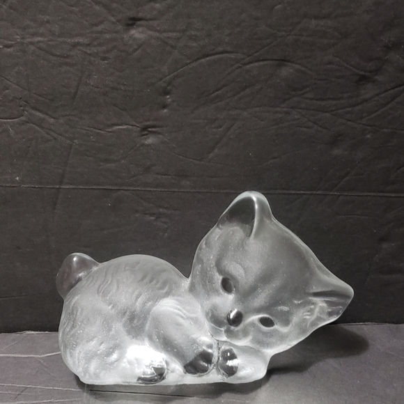 Viking | Accents | Vintage Viking Frosted Glass Cat Paperweight ...